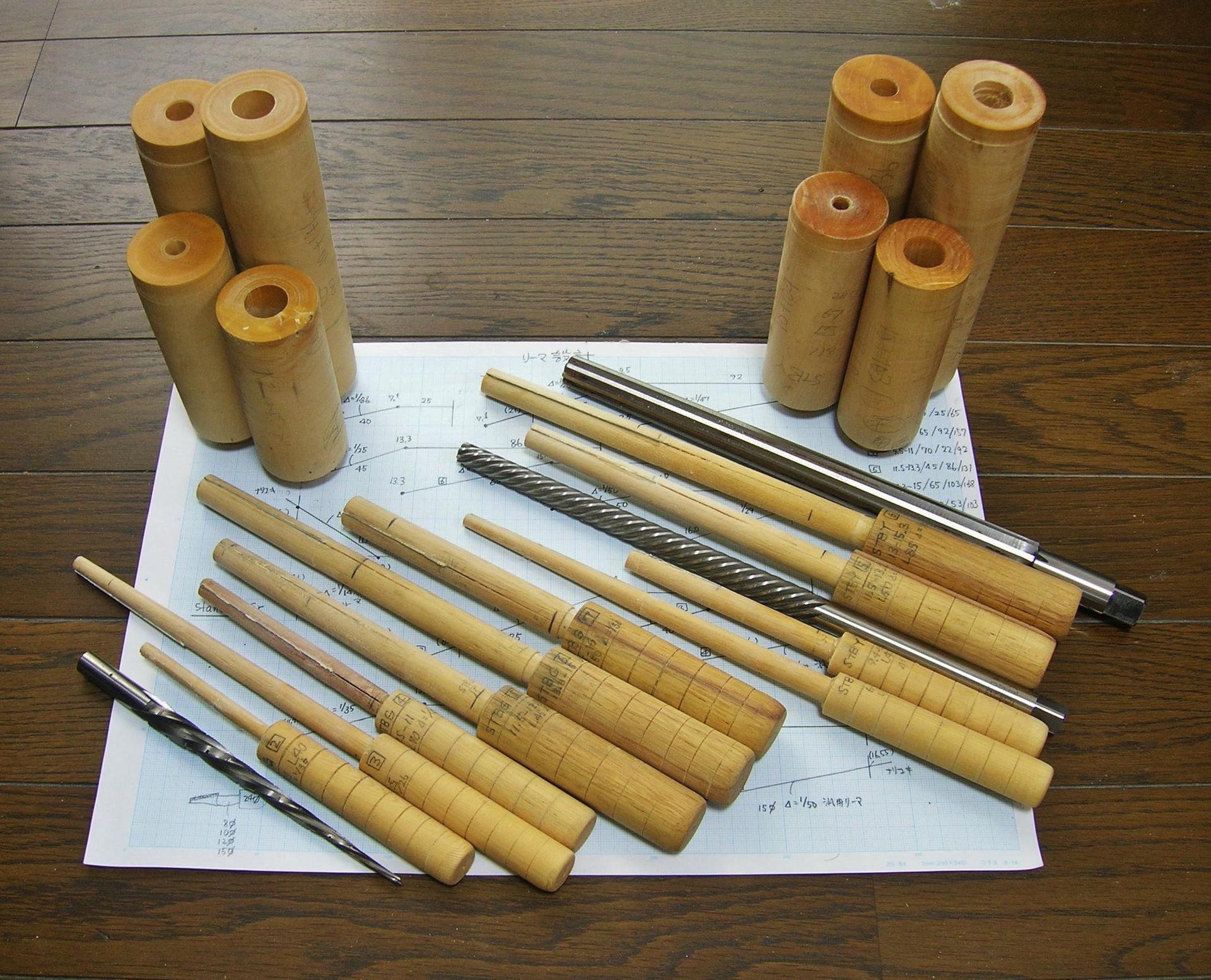 バロック・オーボエ：専用の木製リーマーにより内径をつくります バロック木管図書館 Woodwind
